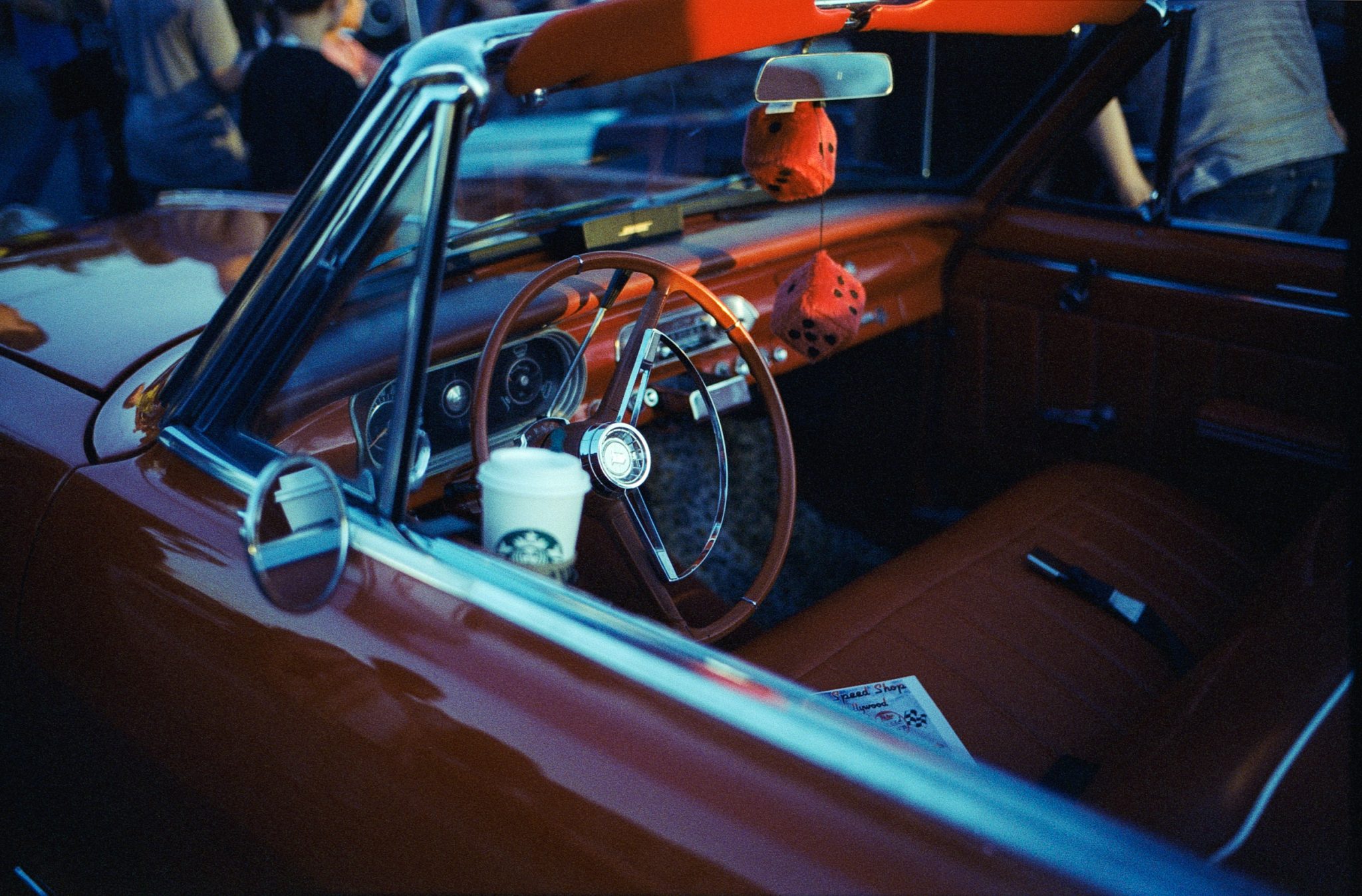 CINESTILL 800T – FILM REVIEW - Photo Basecamp